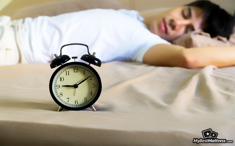 How to Sleep Less? Guide With Tips For Better Sleep (2025)
